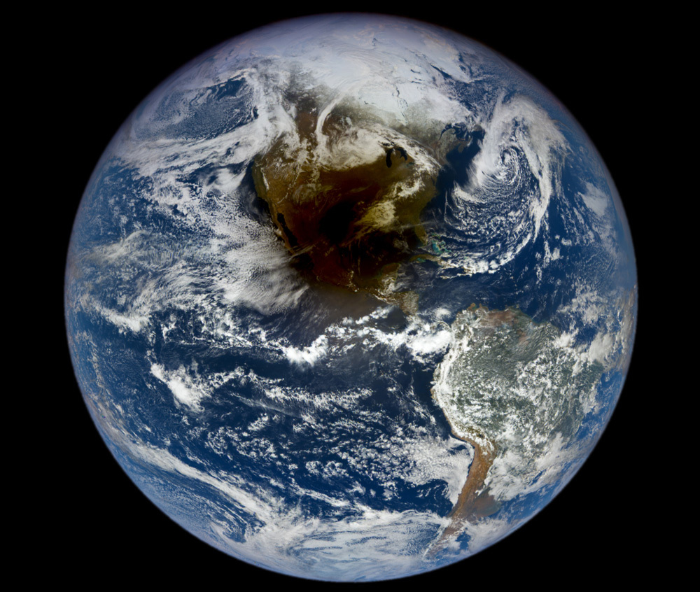 Total eclipse FROM SPACE, Earth gets a very close shave by an asteroid ...