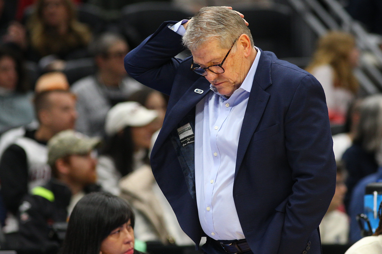 Recruiting: UConn offers second top-10 prospect in class of 2026