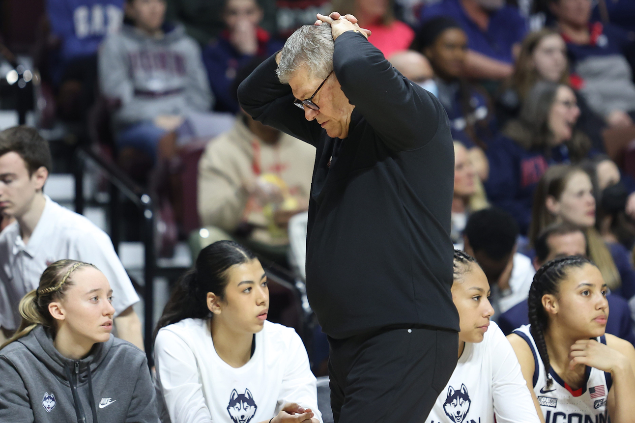 UConn's problems went beyond injuries last season