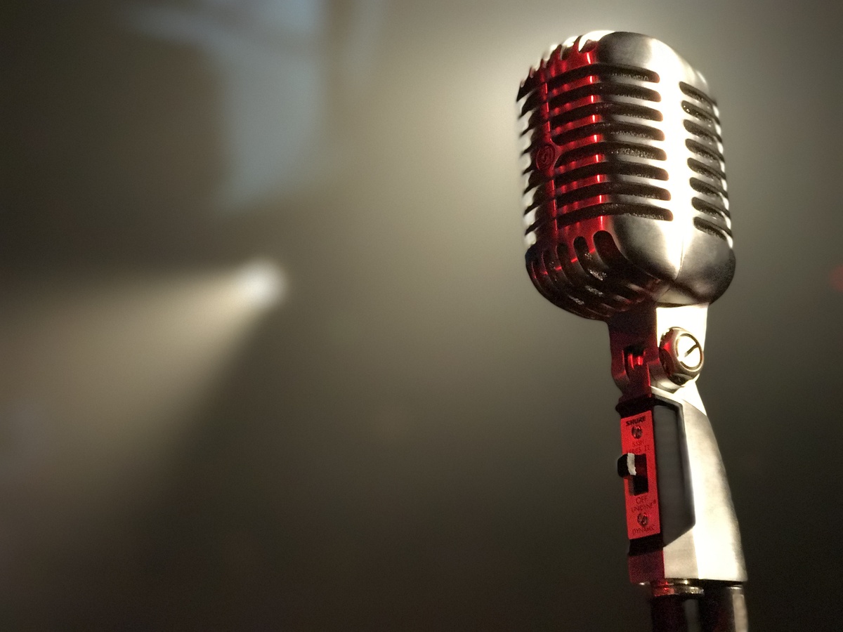 Preventing Microphone Feedback in a Live Sound PA