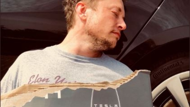 The story of Elon Musk saving Tesla and SpaceX from bankruptcy in 2008