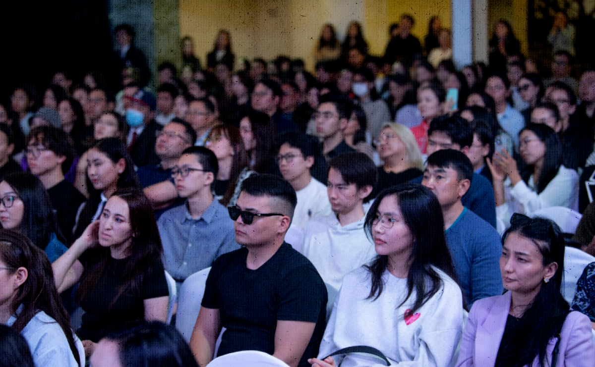 Хиймэл оюун ухааны салбарт 2500 мэргэжилтэн