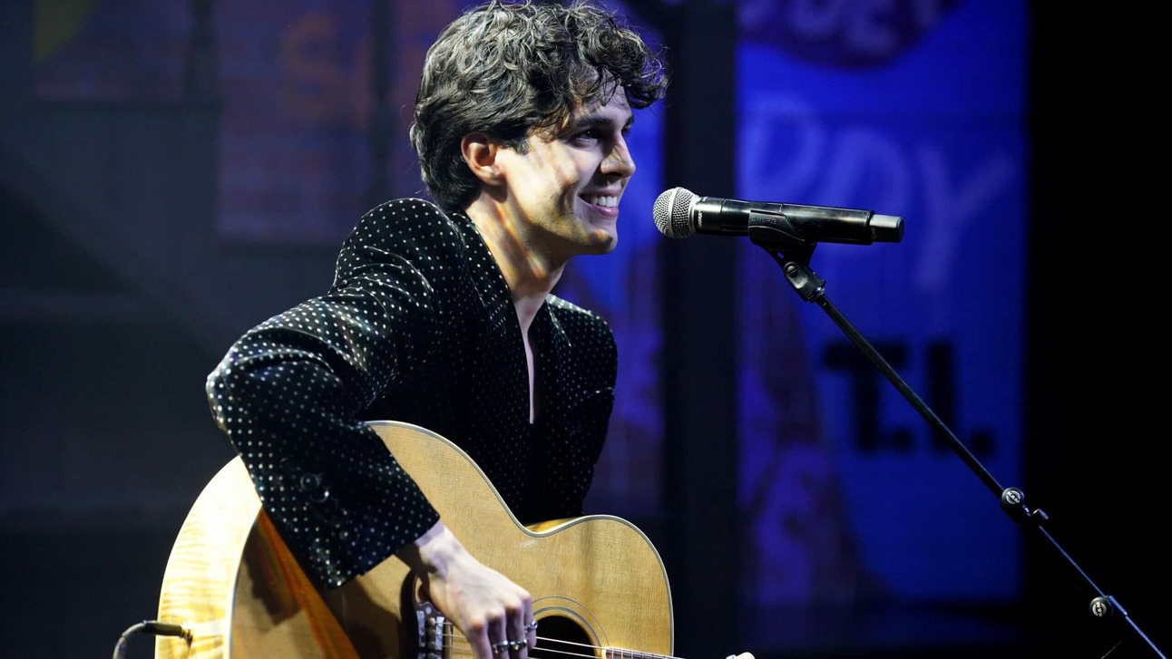 TikTok Famous Musician Stephen Sanchez Trends as Cheating Scandal ...