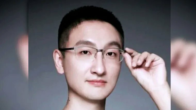 Former Apple Engineer Flees to China After Stealing Data