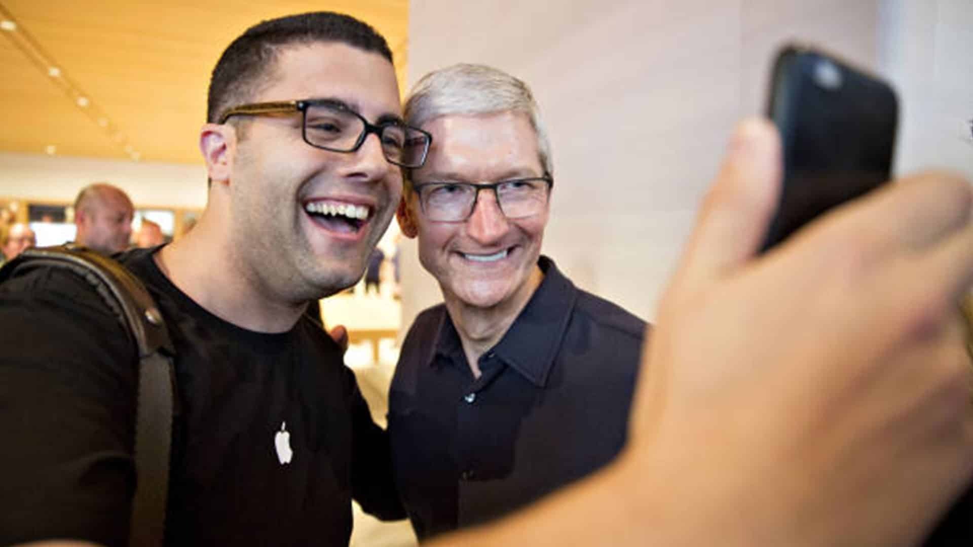 Apple Will Make You Pay For Selfies
