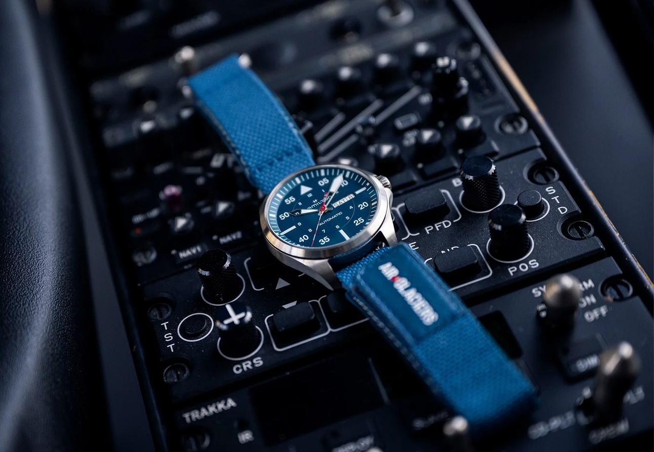 Hamilton Releases New Air-Glaciers Helicopter Rescue Collaboration Khaki Aviation Pilot ...