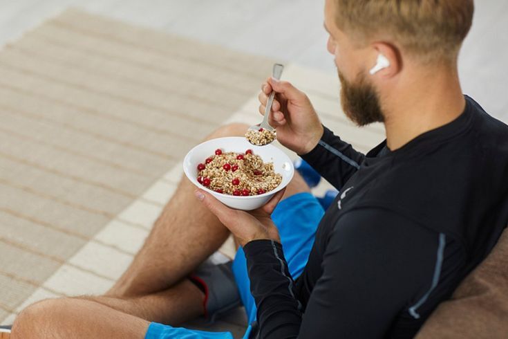 Eat Like a Pro Athlete in 1 Minute: The Only Breakfast You Need