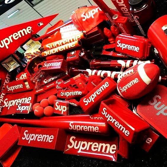 🧵 Supreme Sale Surprise: Early Drop Alert!