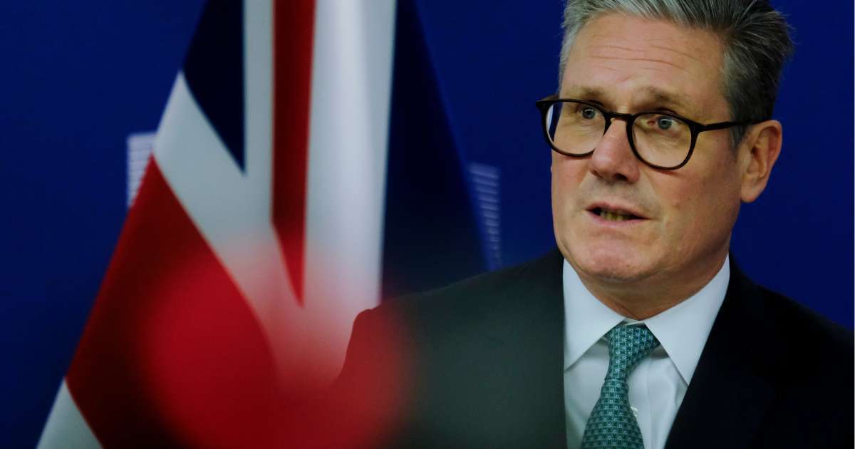 Starmer faces cuts rebellion
