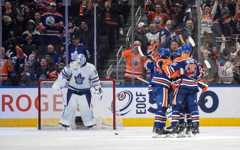 Oilers score four straight to rally past Leafs 🛢️
