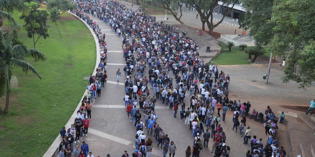 Brazilians still out of the formal workforce