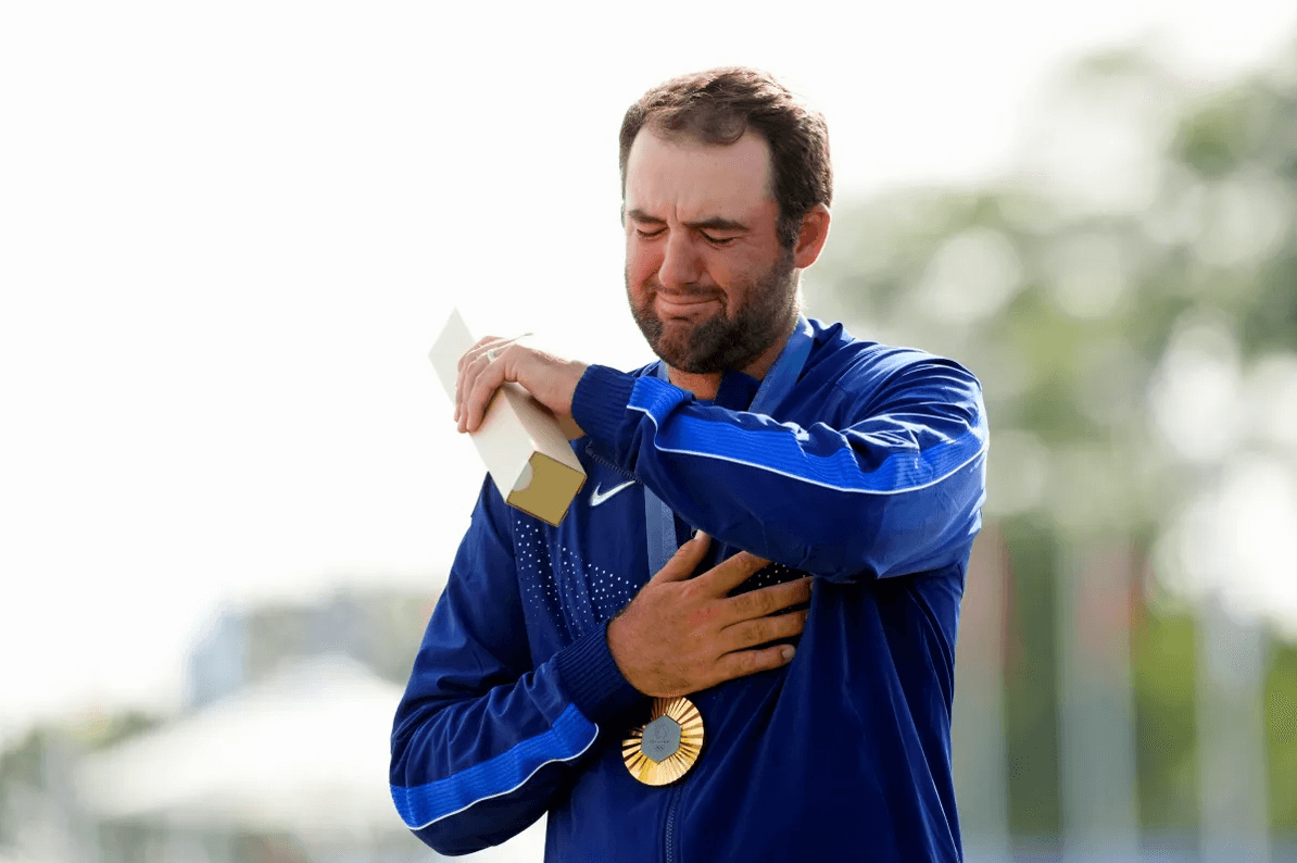 Scottie Scheffler Wins Olympic Gold Medal, Moves to Tears During ...
