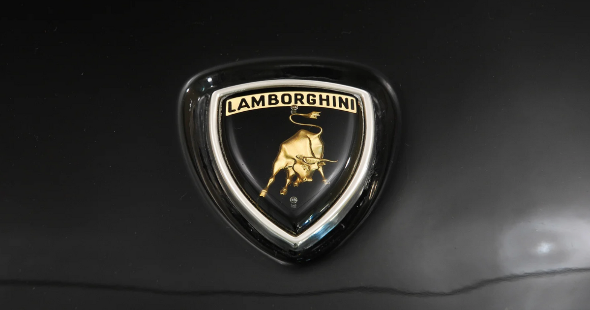 The Cool Lamborghini Under a Big Shadow