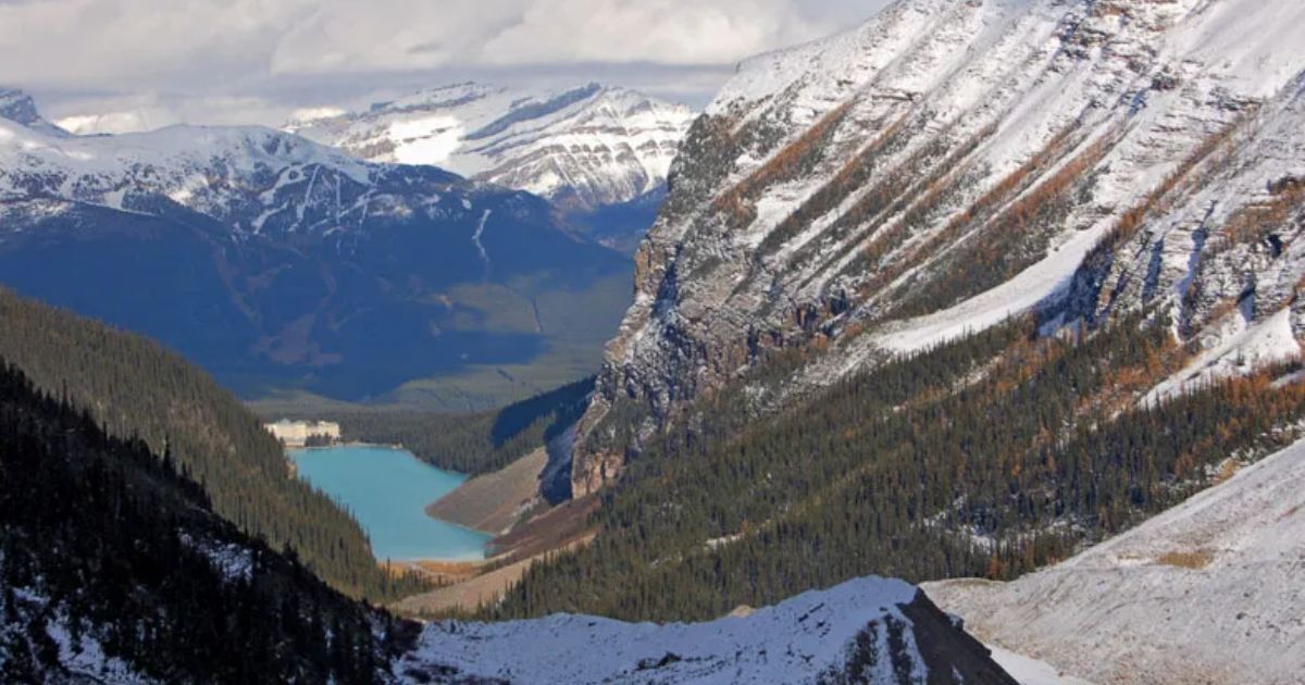 🧢Visitor Caps for Lake Louise?