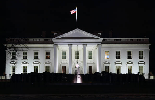 Comparing Two Possible Futures in the White House