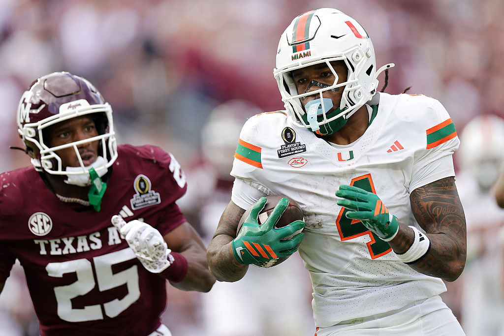 CFP First Round Takeaways: Miami Moves On, a Roll Tide Rally, and Re ...