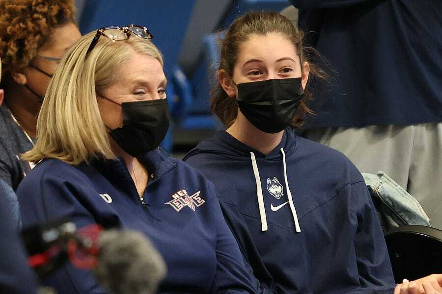 Recruiting: Ciera Toomey takes unofficial visit to UConn