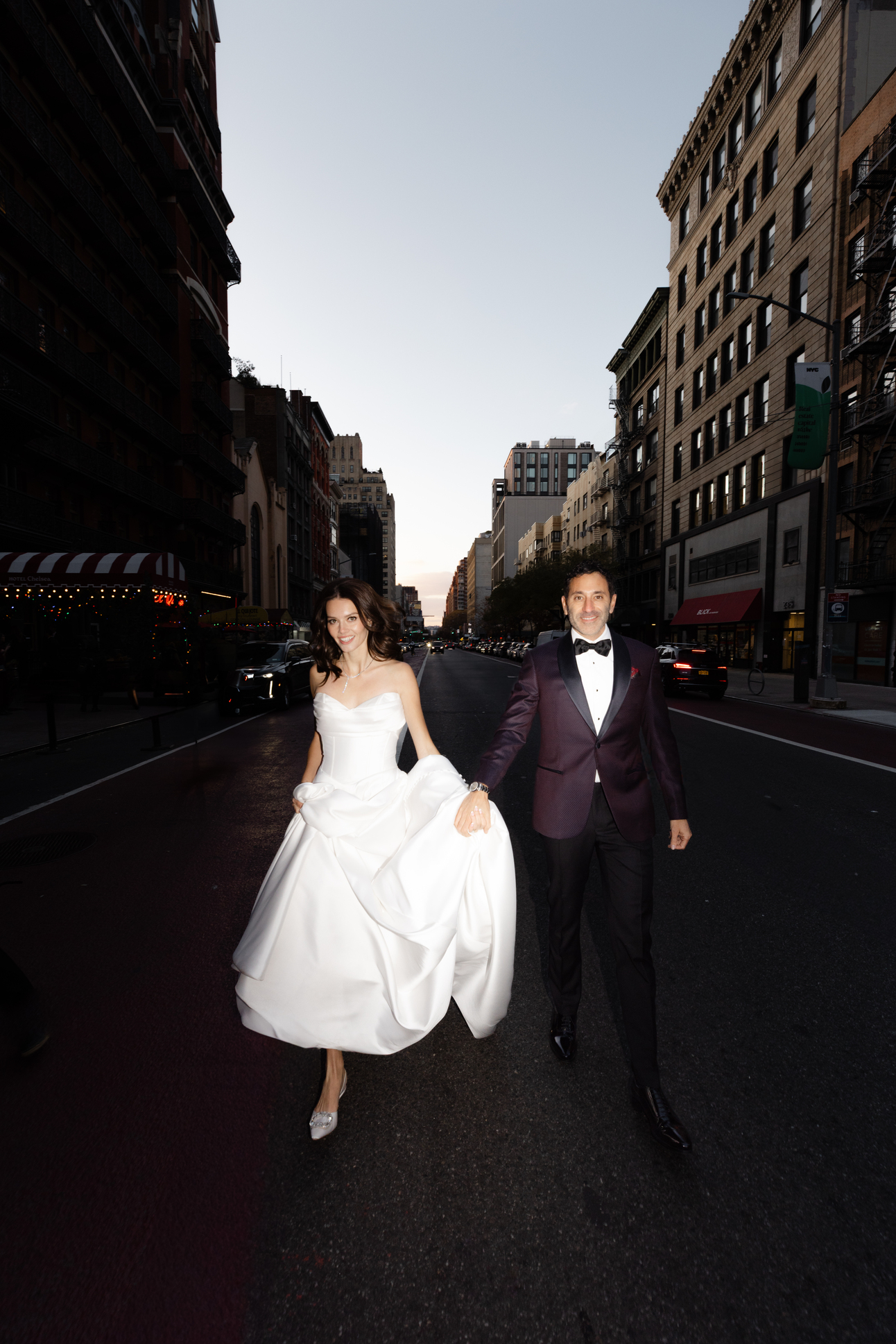 Elegance in NYC: Jaymo Jaymes Captures this Nostalgic Wedding at Hotel Chelsea