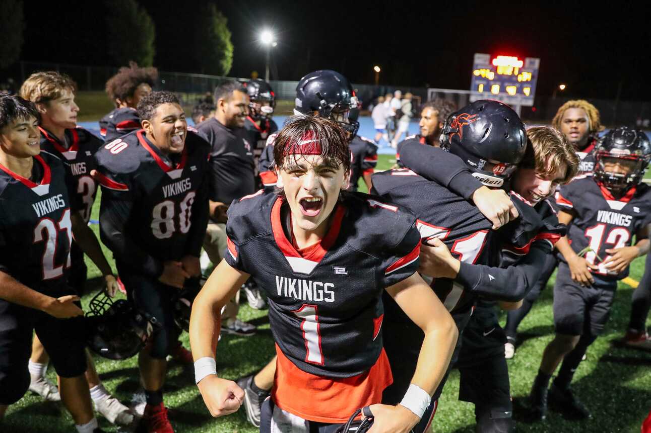 Rogers triumphs over Middletown in high-scoring football match ...