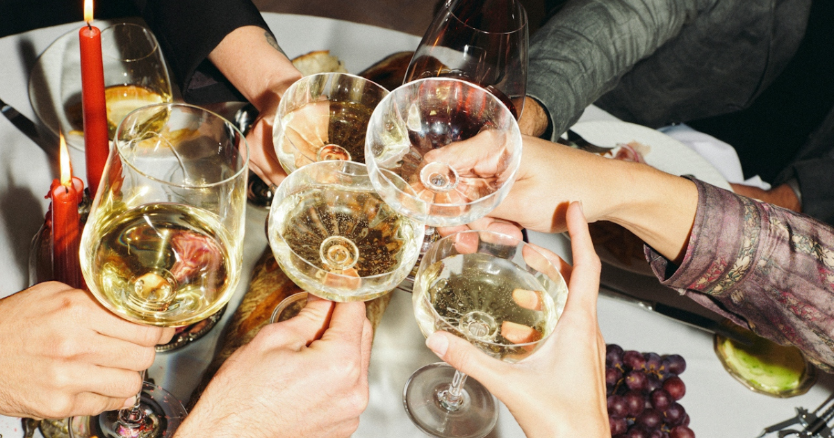Work Happy Hour Alternatives That Actually Build Connection — Girlboss ...