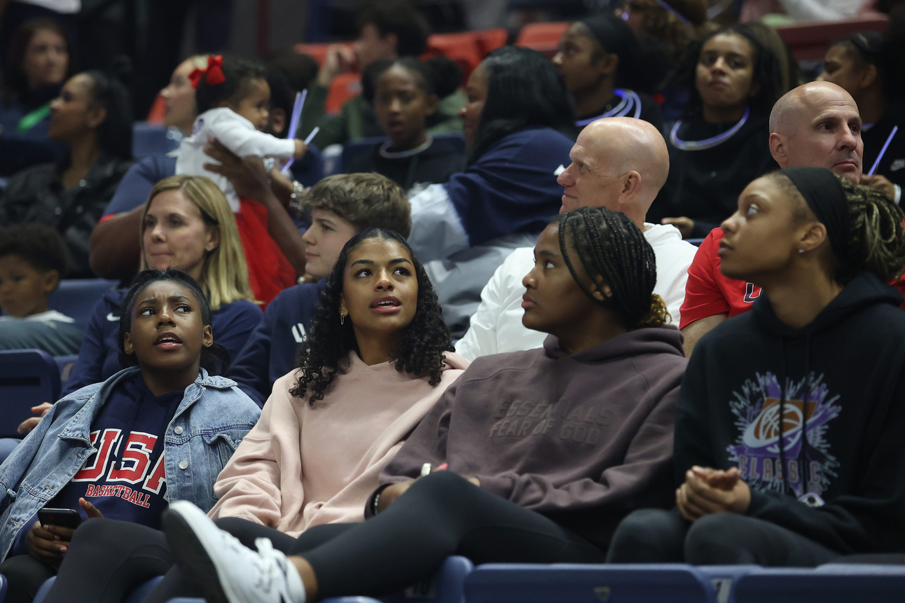 Recruiting: UConn one of three finalists for Sarah Strong