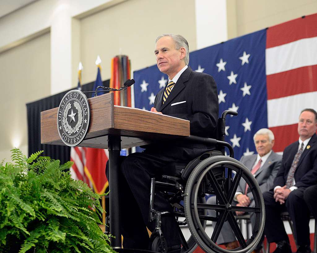 Texas-Biden Border Showdown Hits a Razor Wire