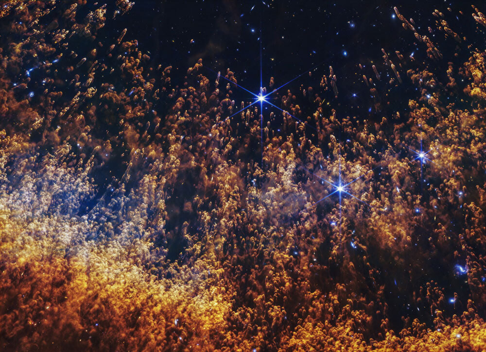 Inside the Helix Nebula: JWST image shows thousands of creepy fingers ...