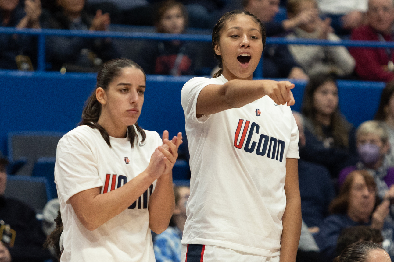 Amari DeBerry and Inês Bettencourt find new homes; Raegan Beers picks ...