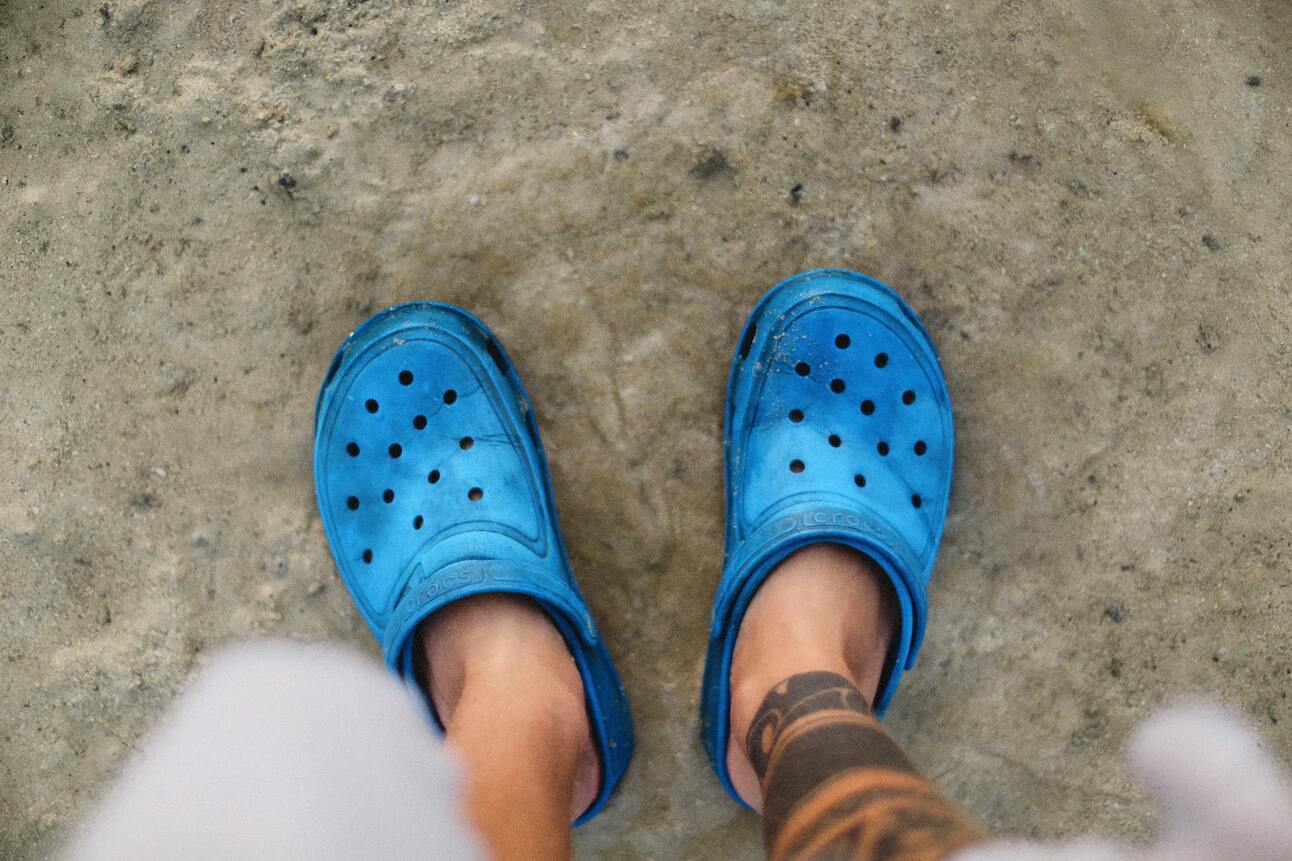 Croc-wearing Tesla driver gets a girlfriend