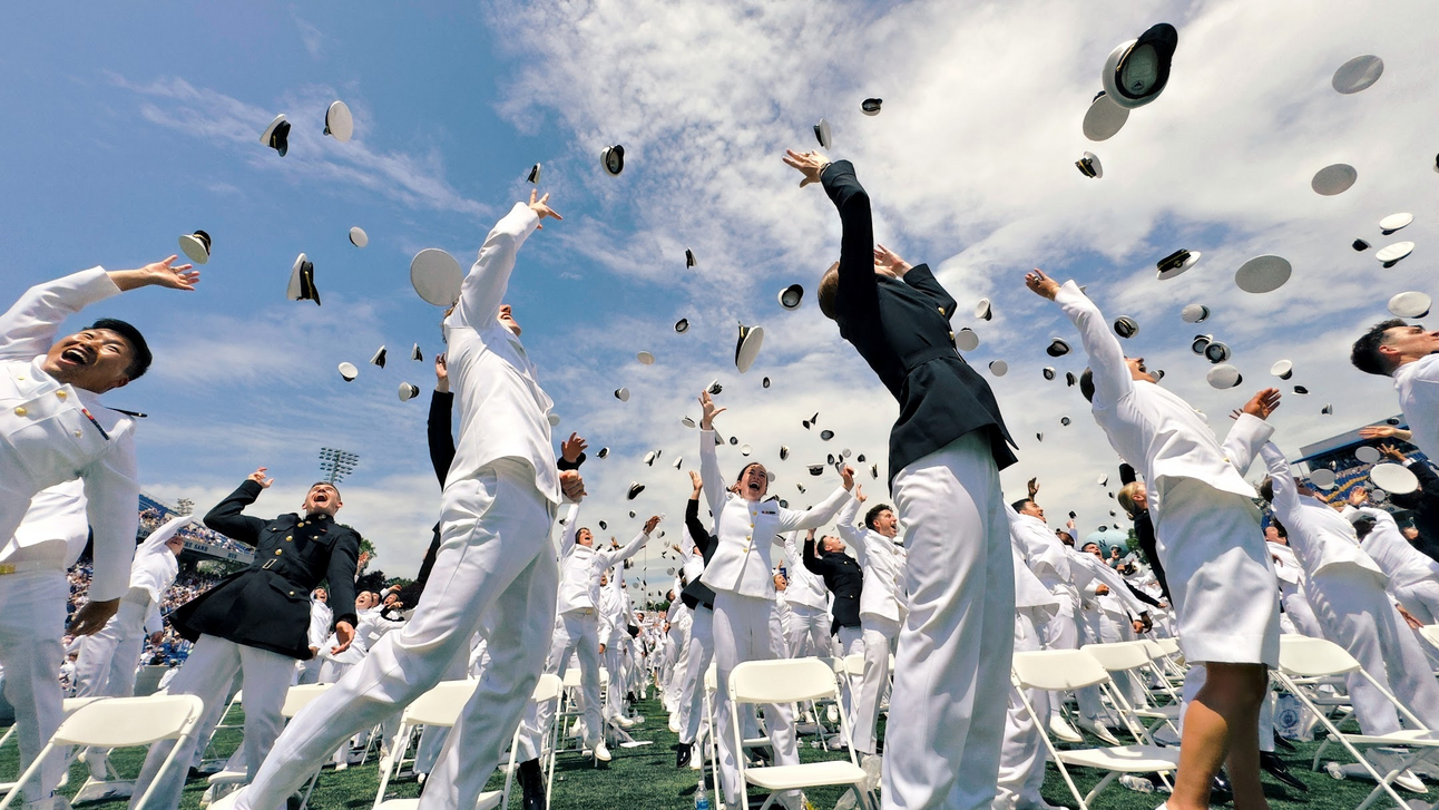 🍦Fun facts about Navy graduation