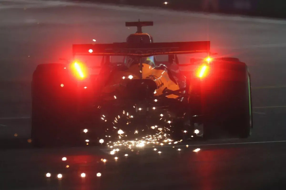 🟡 How McLaren skidded to Las Vegas double-DNF