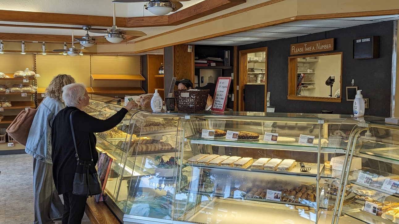 Burnaby's Valley Bakery reopens to shock, delight of locals