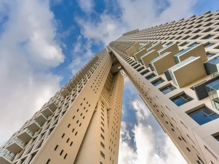 8 Inclined Structures That Defy Gravity