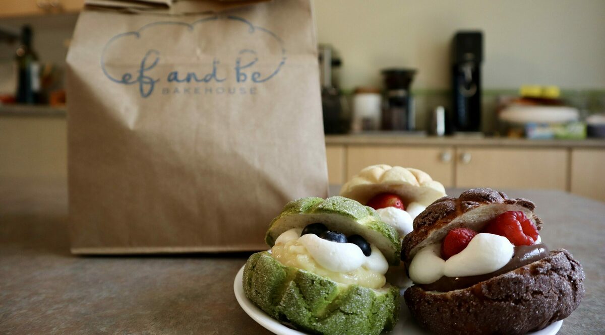 This Burnaby bakehouse is serving fresh melon pan cakes to order